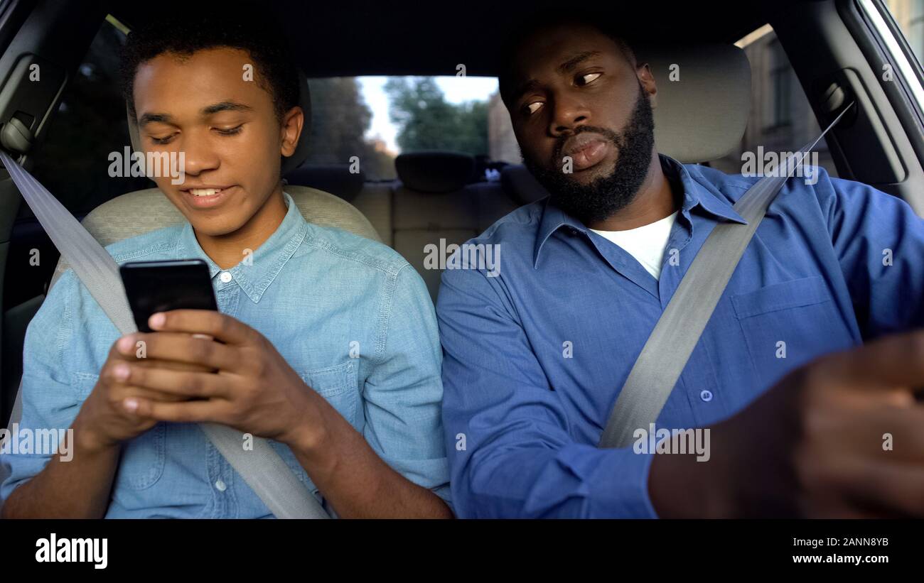 Parent ignore teen hi-res stock photography and images - Alamy