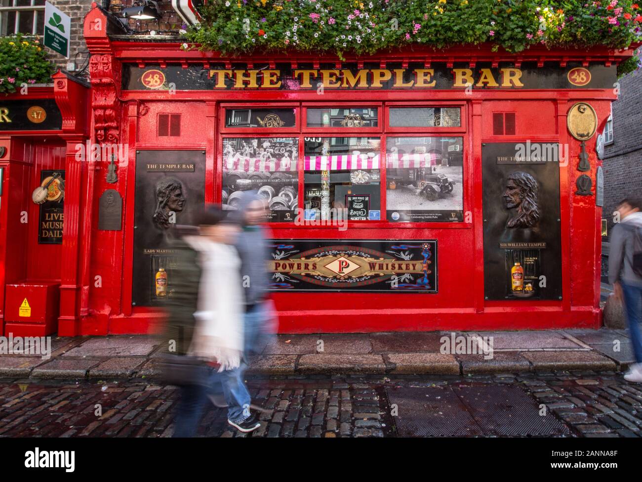 Guinness sky bar hi-res stock photography and images - Alamy