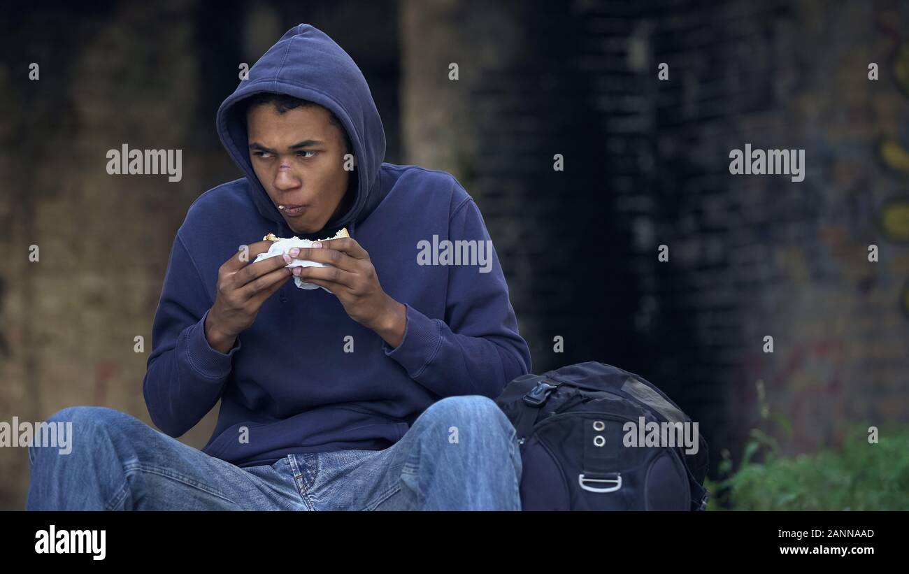 Starving african family hi-res stock photography and images - Alamy