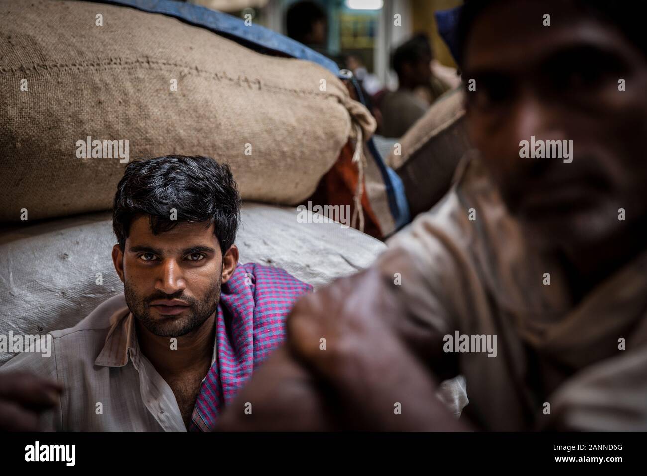 Spice workers hi-res stock photography and images - Alamy