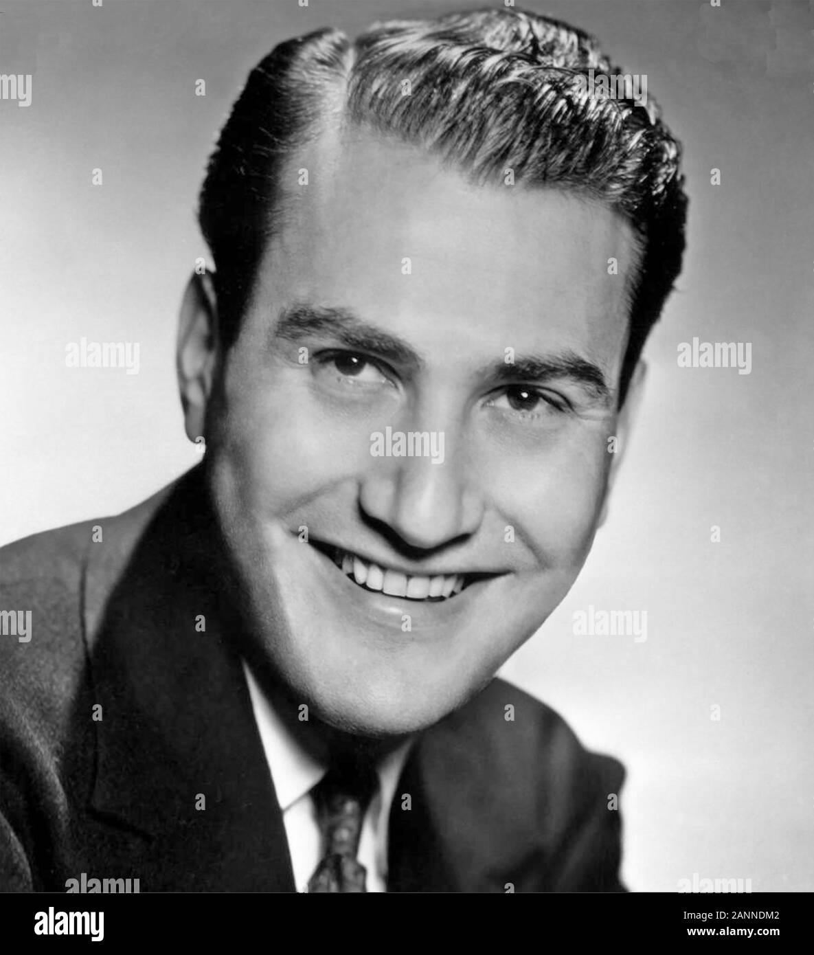 ARTIE SHAW(1910-2004) Promotional photo of American musician, actor and ...
