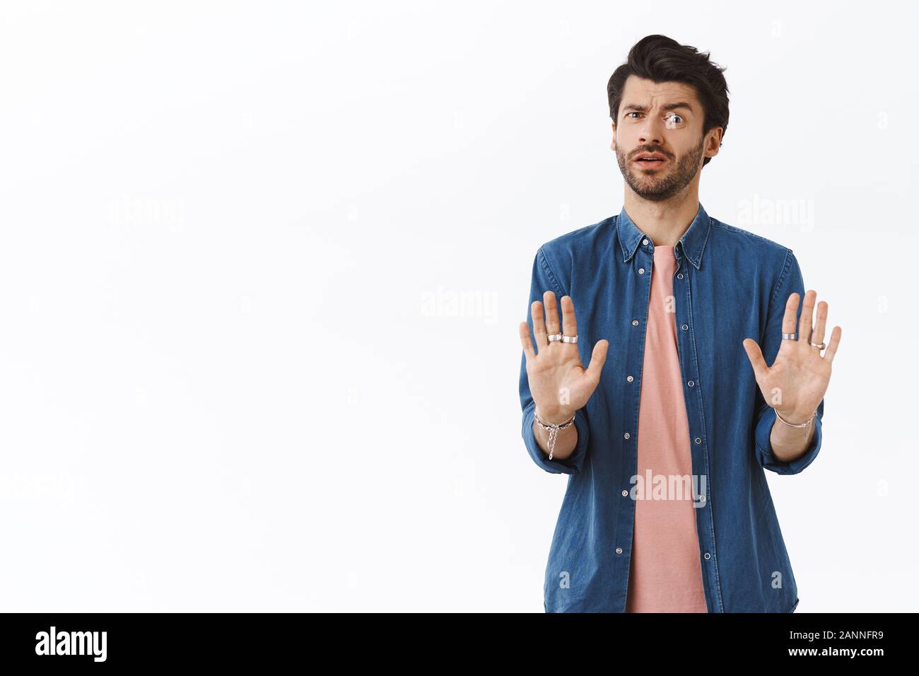 Awful sounds hi-res stock photography and images - Alamy