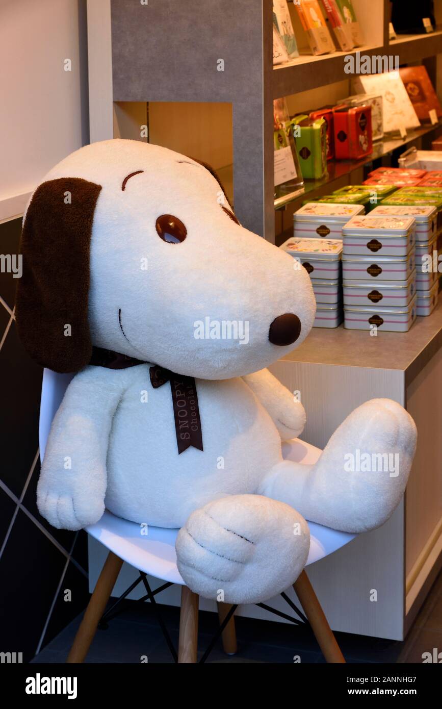 Snoopy character hi-res stock photography and images - Alamy