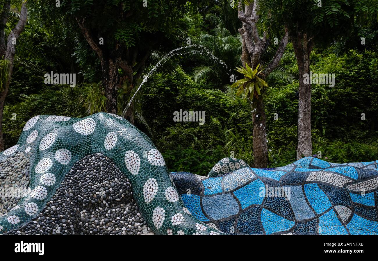 Singapore-28 NOV 2017:Singapore sentosa Mosaic landscape walk way view ...
