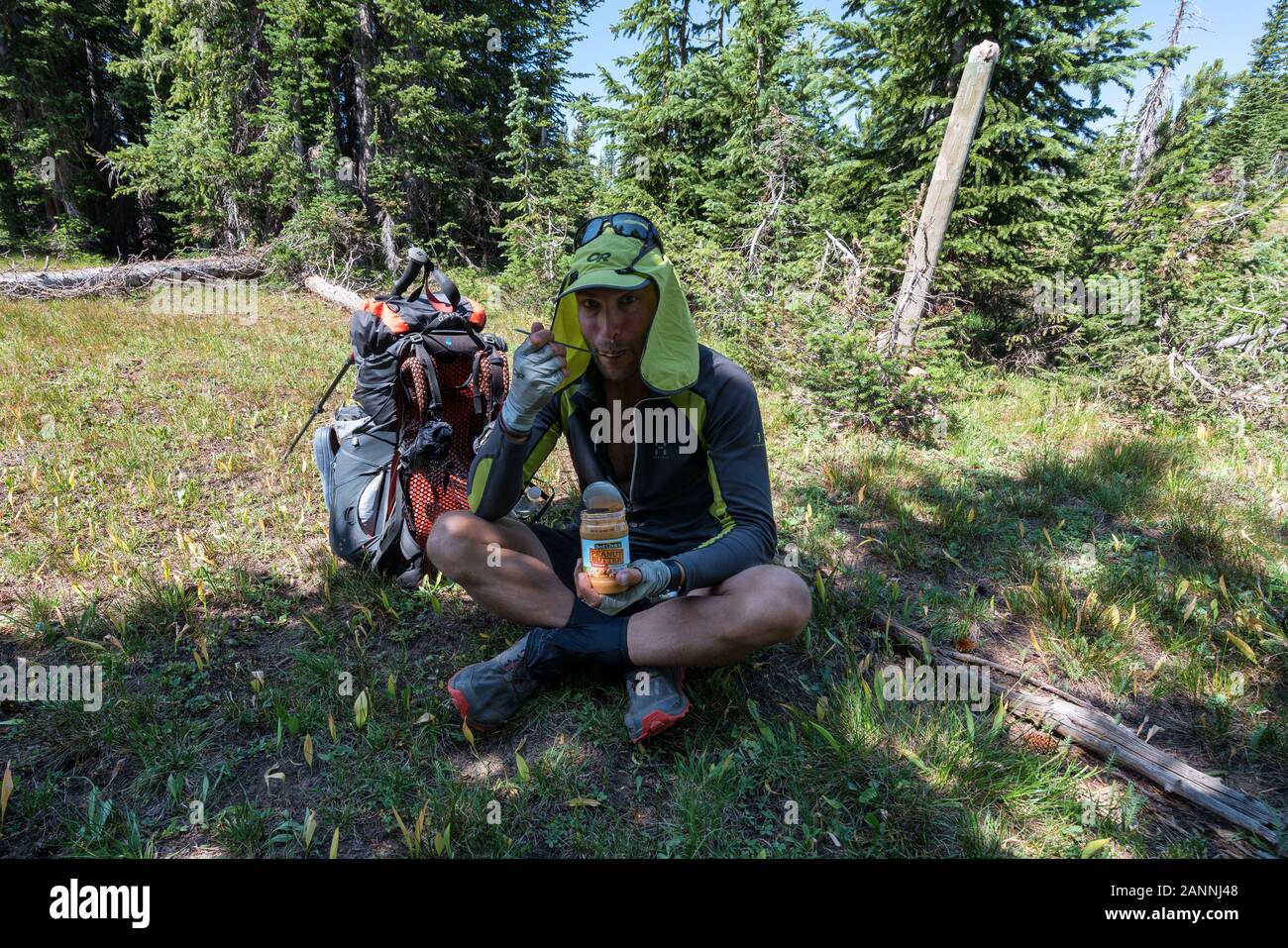 Eat eating peanut butter jar spoon hi-res stock photography and images ...