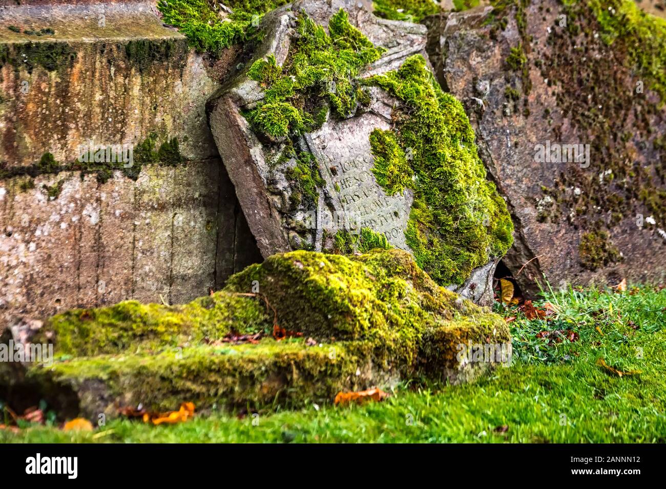 William shakespeares burial place hi-res stock photography and images ...
