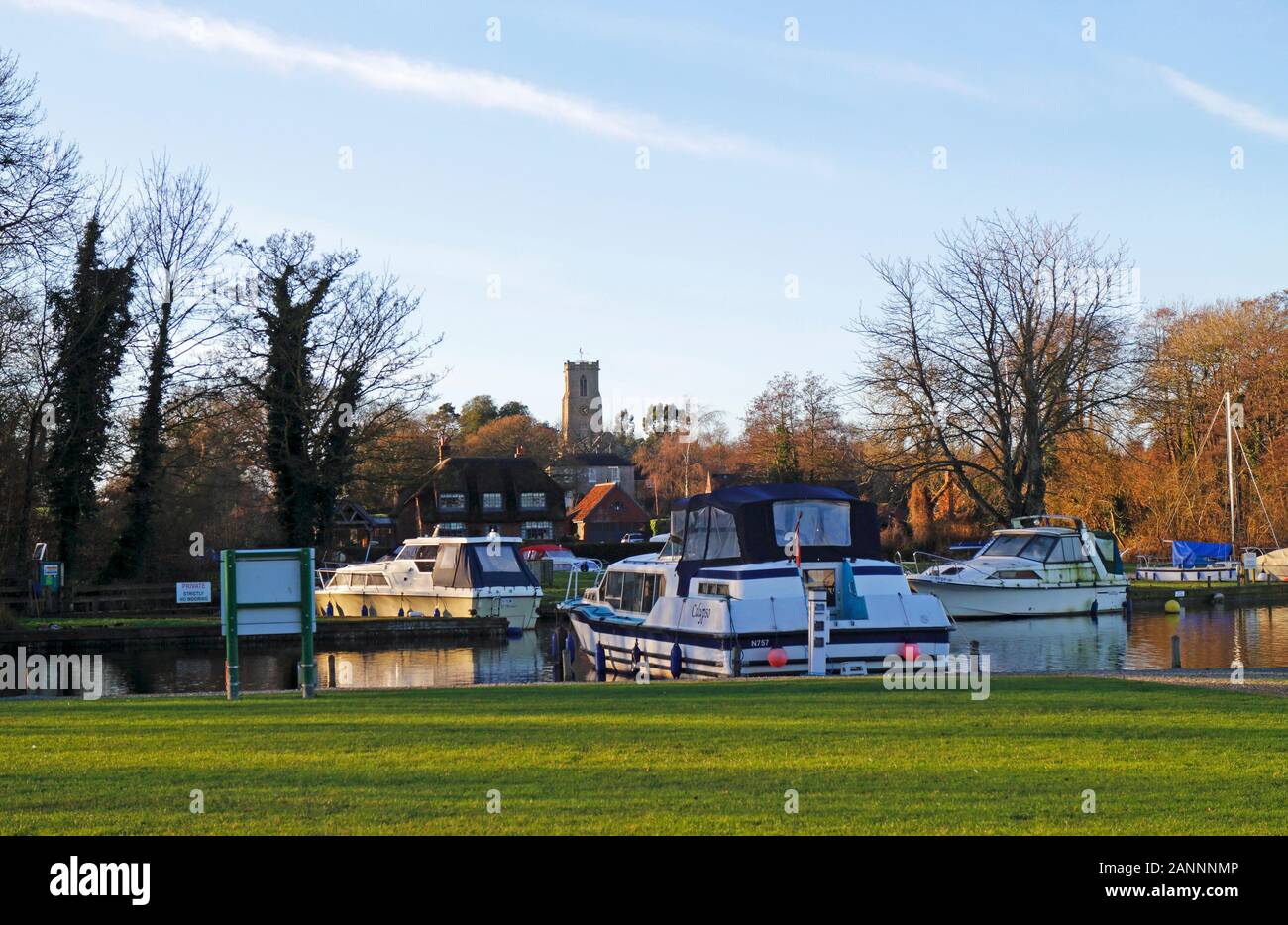 Boats moored at Ranworth Staithe by Malthouse Broad on the Norfolk ...