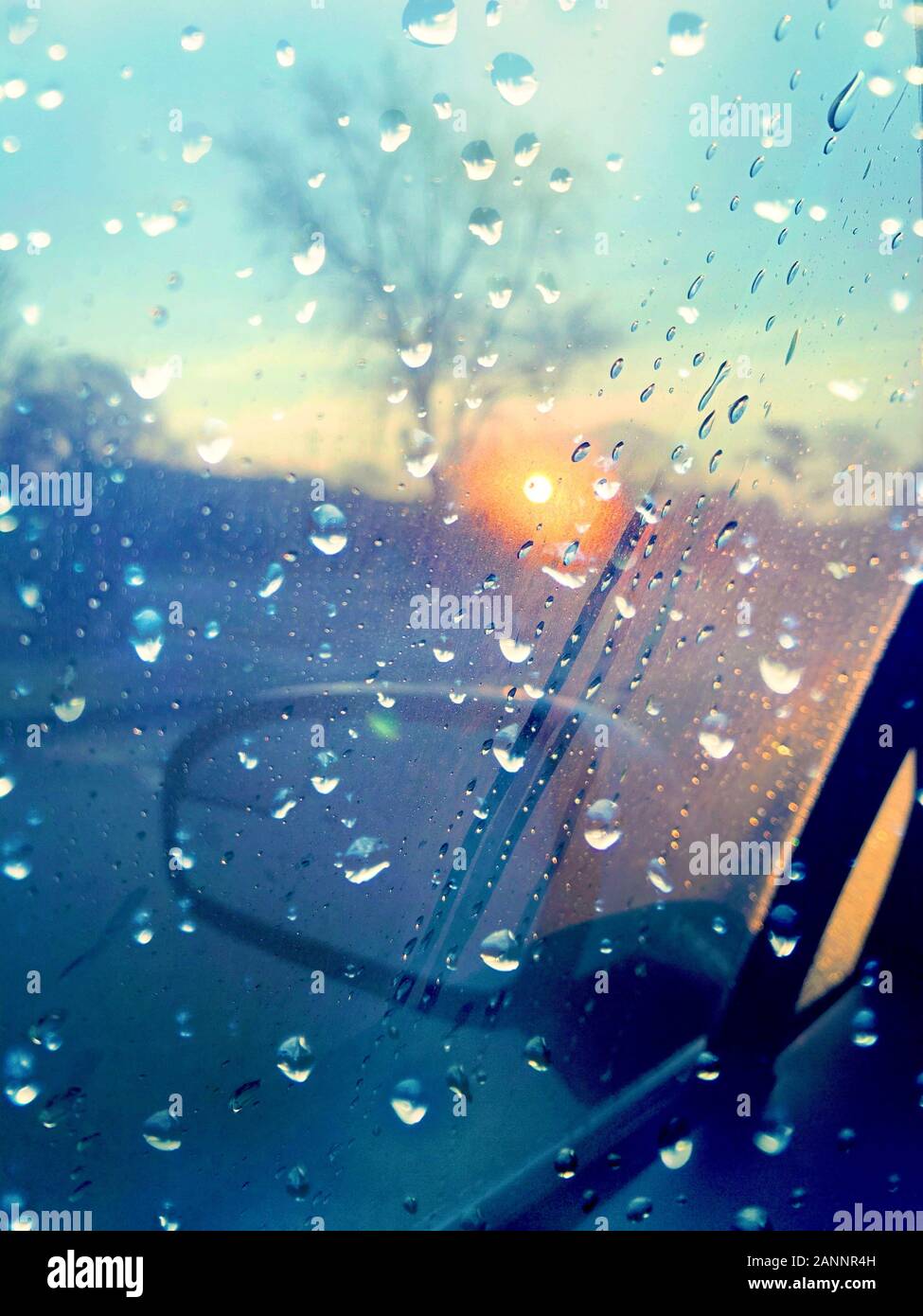 Wet car window hi-res stock photography and images - Alamy