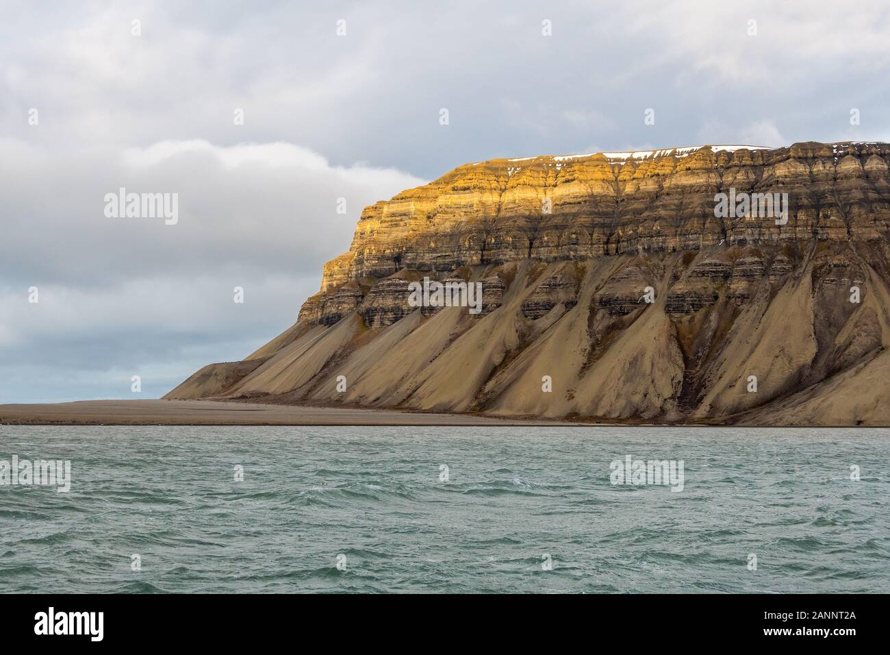 scenic rocky mountain range in the Arctic Stock Photo - Alamy