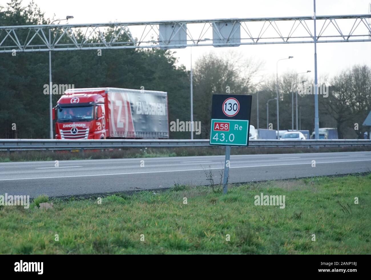 130 Speed Limit High Resolution Stock Photography and Images - Alamy