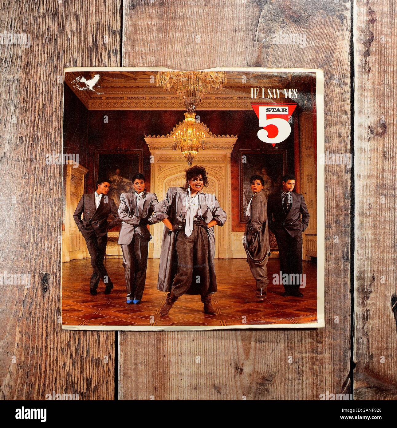 Black vinyl star hi-res stock photography and images - Alamy