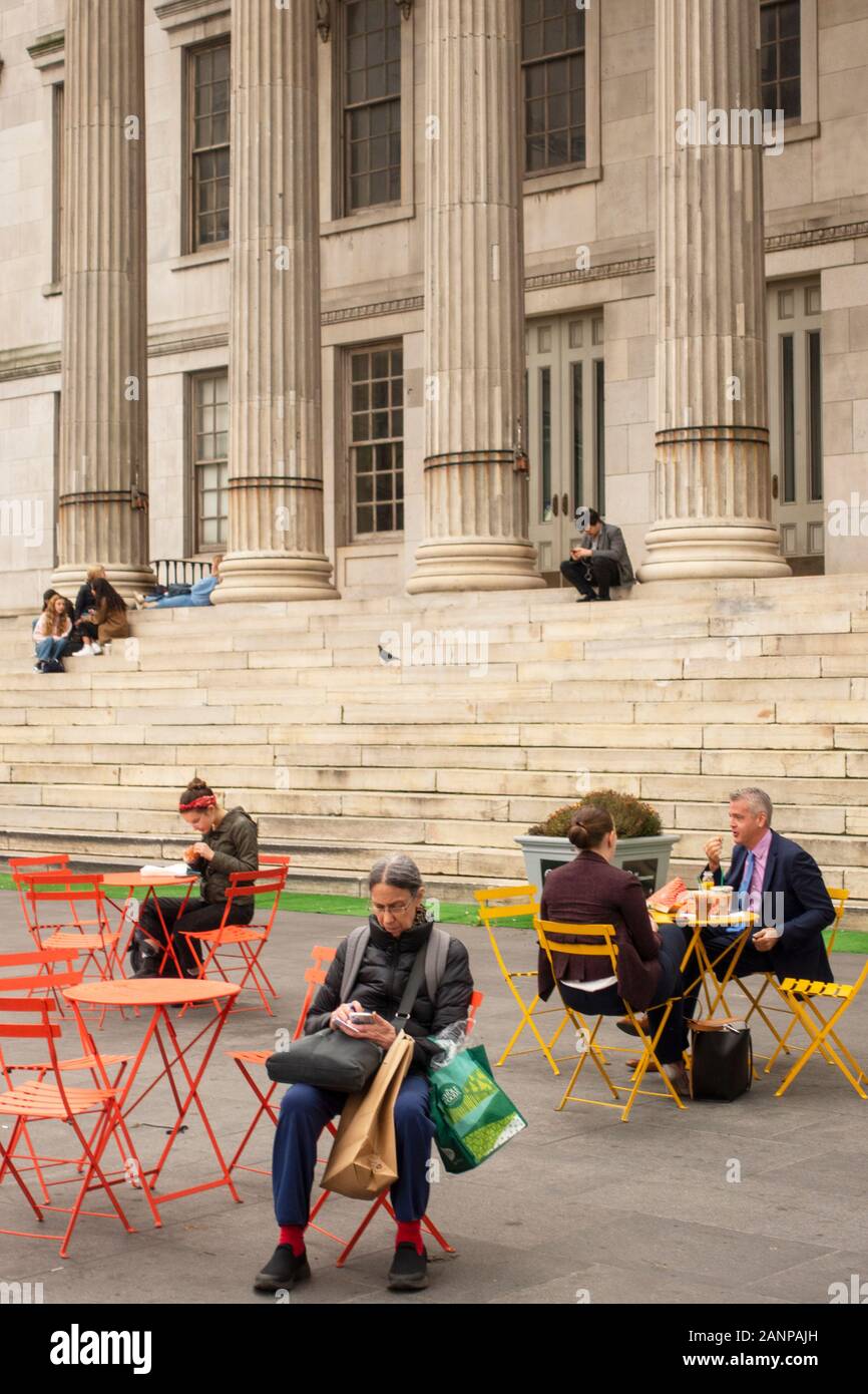 Brooklyn Borough Hall downtown NYC Stock Photo - Alamy