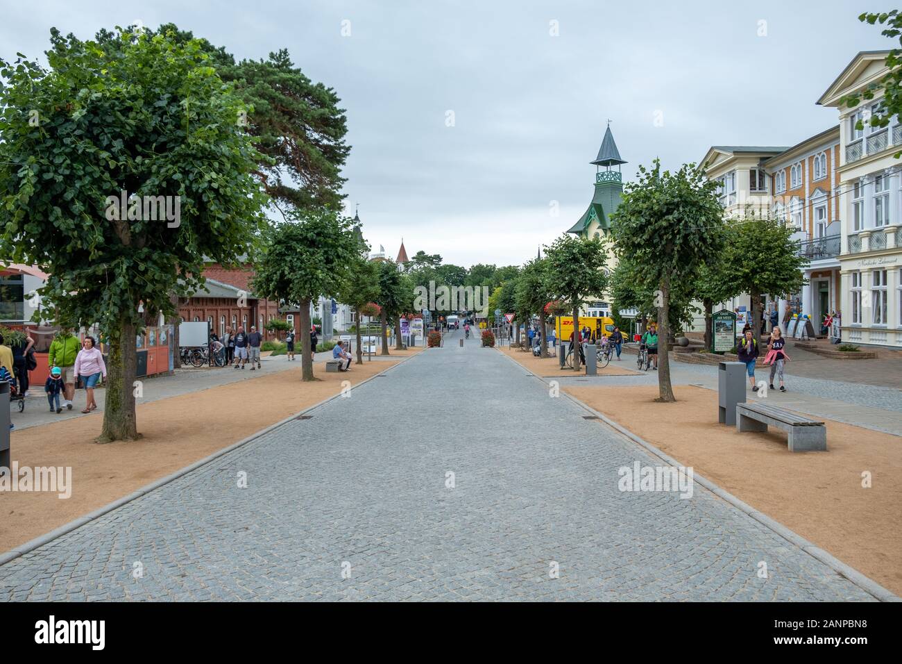 The wonderful promenade road from the beach towards the city centre of ...