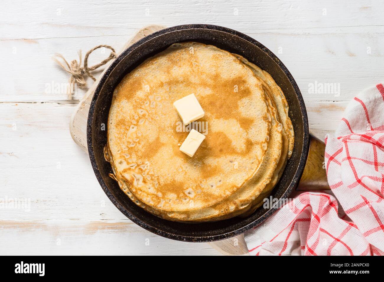 Butter on frying pan cooking hi-res stock photography and images - Alamy