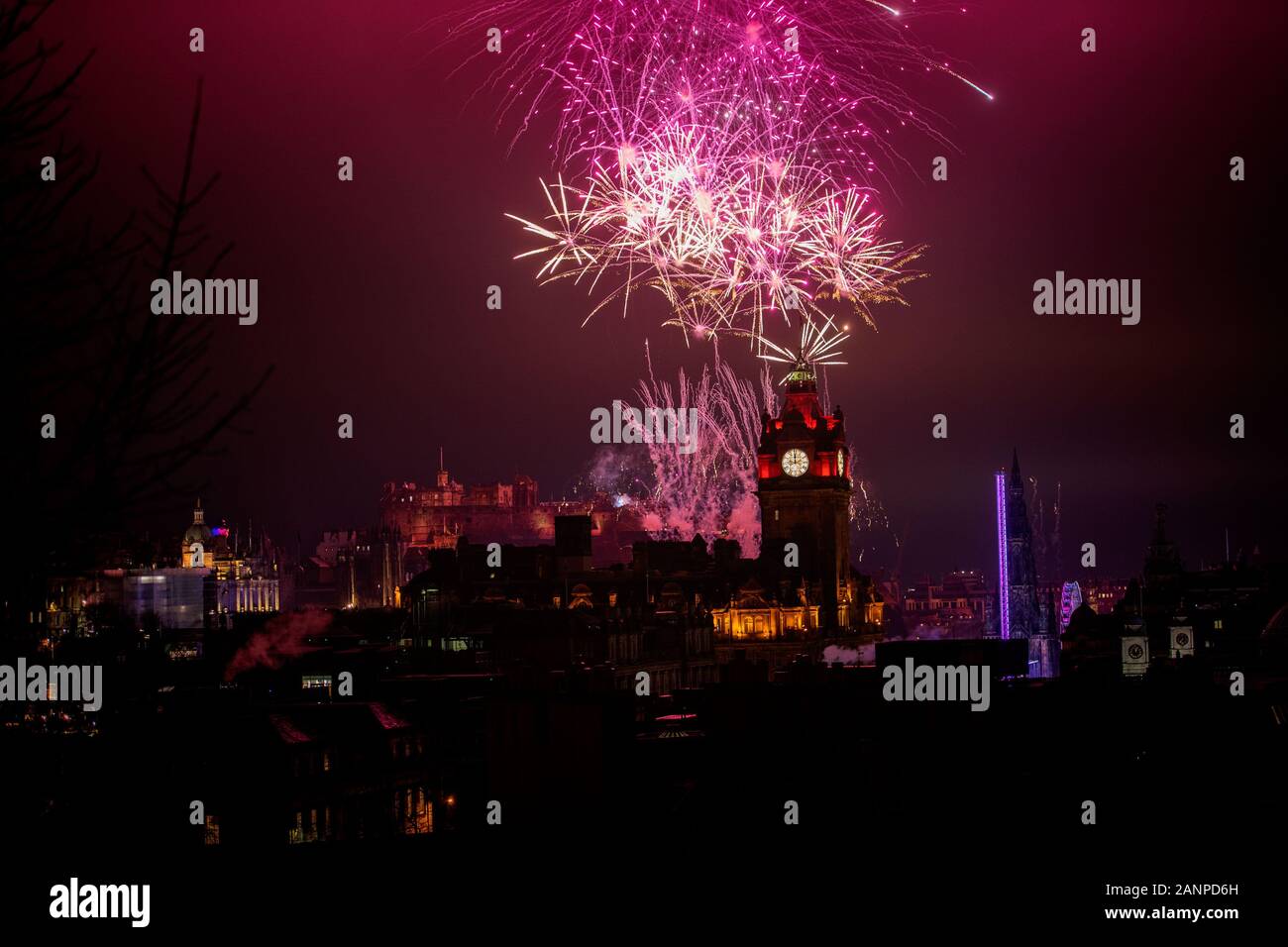 Edinburgh samhuinn fire festival hi-res stock photography and images ...