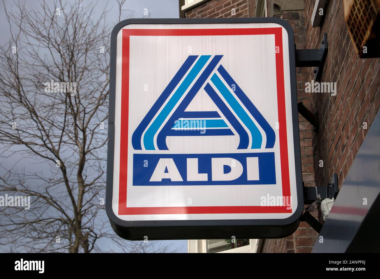 Aldi supermarket logo icon hi-res stock photography and images - Alamy