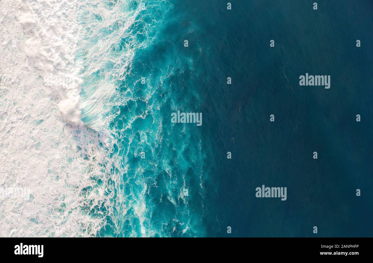 Aerial view to waves in ocean Splashing Waves. Blue clean wavy sea ...