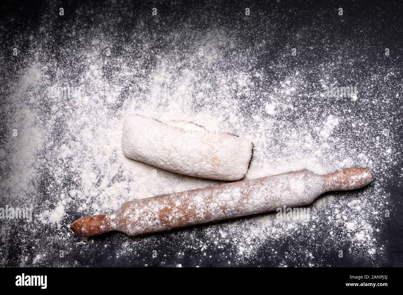 Baking background On the dark table Stock Photo - Alamy