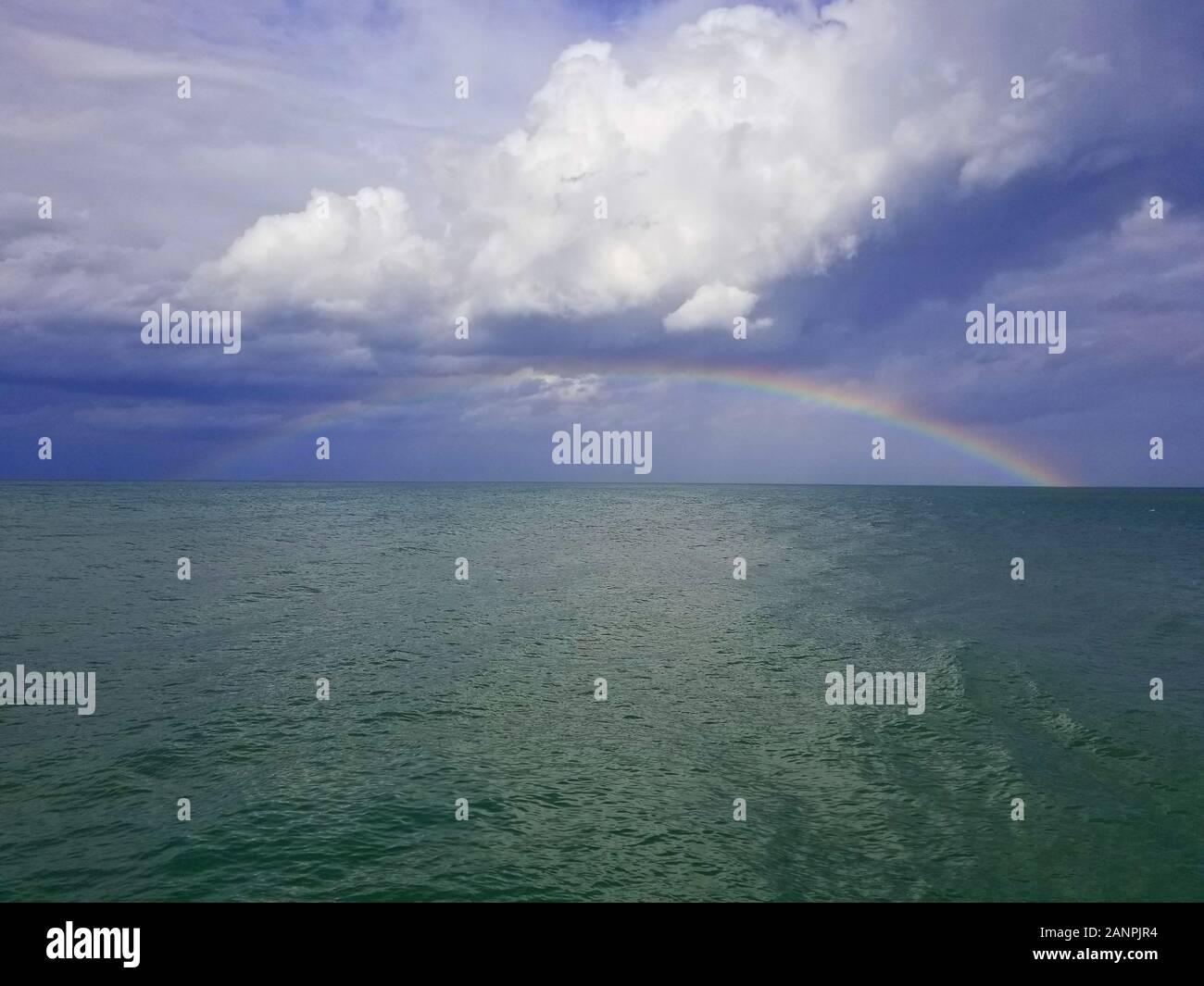 Full rainbow hi-res stock photography and images - Alamy