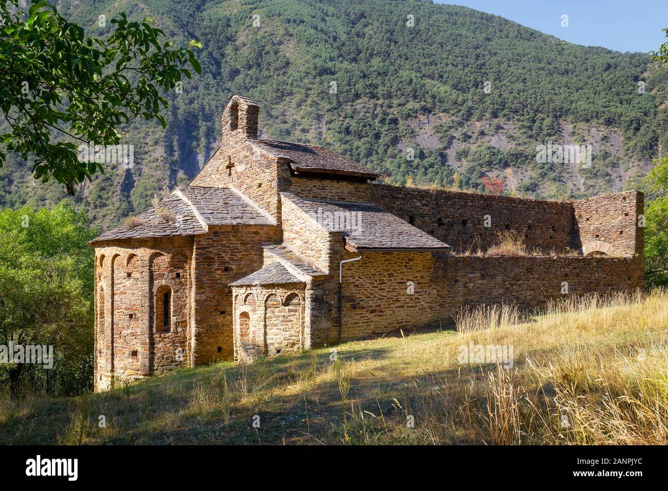 Catalan romanesque architecture hi-res stock photography and images - Alamy