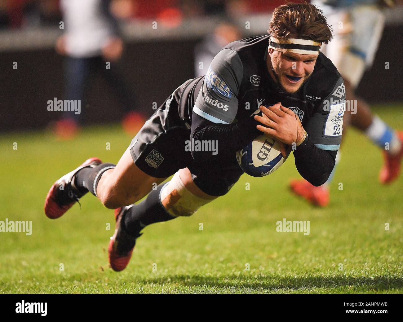 Glasgow warriors george turner scores hi-res stock photography and ...