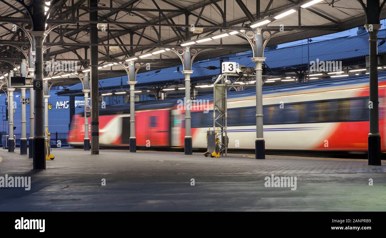 LNER Intercity 125 at Newcastle central railway station with an east ...