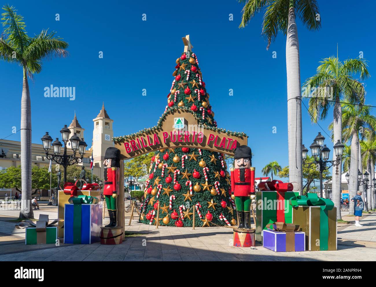 A large Christmas tree in the Plaza Independencia in Puerto Plata ...