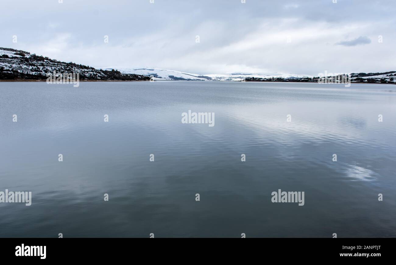 Cold lake hi-res stock photography and images - Alamy