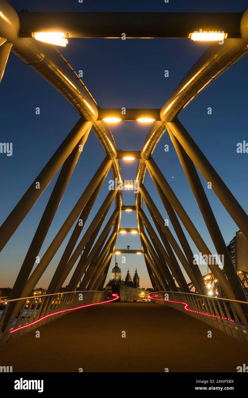 Future architecture hi-res stock photography and images - Alamy