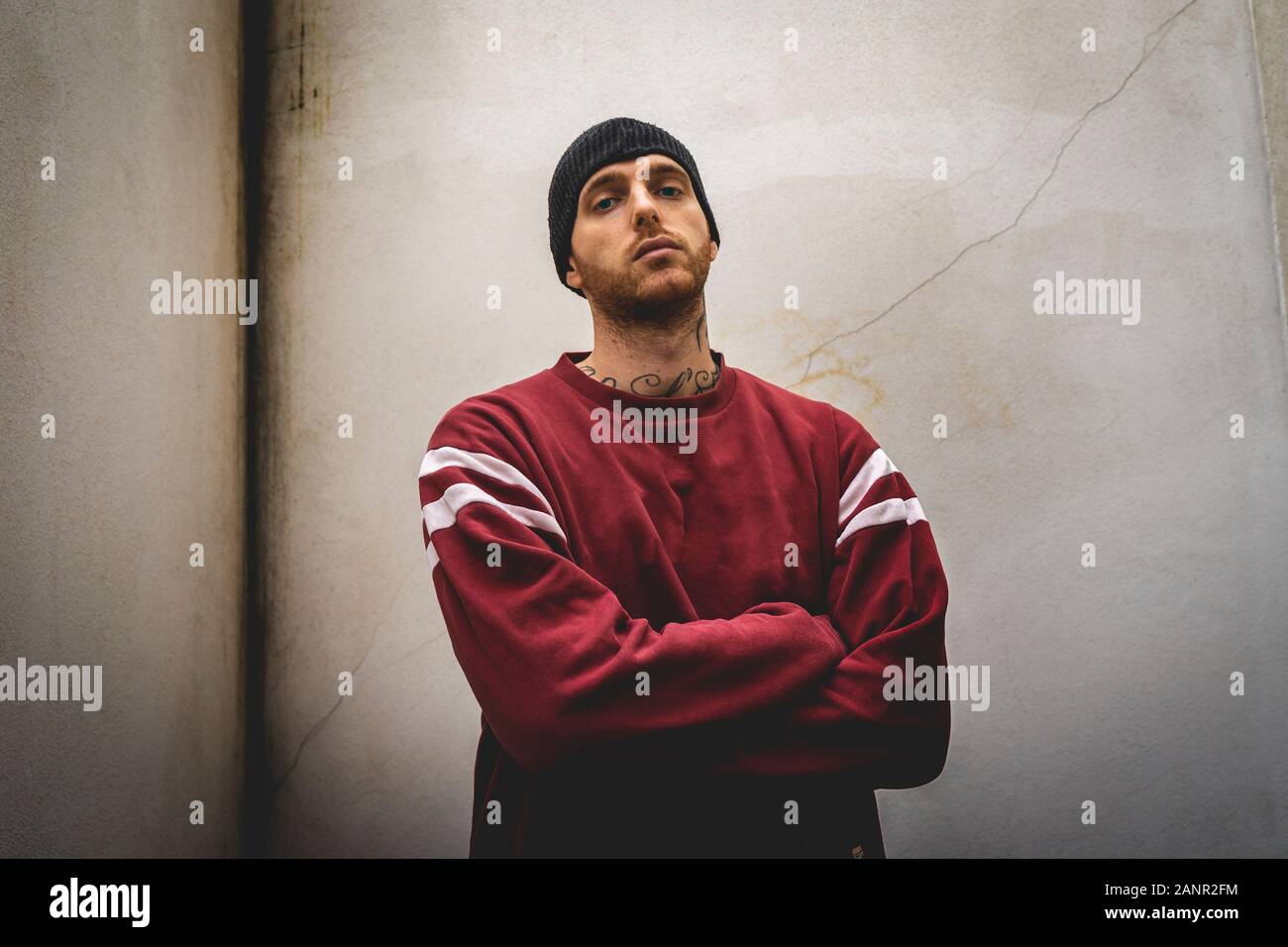 Rapper clothing hi-res stock photography and images - Alamy