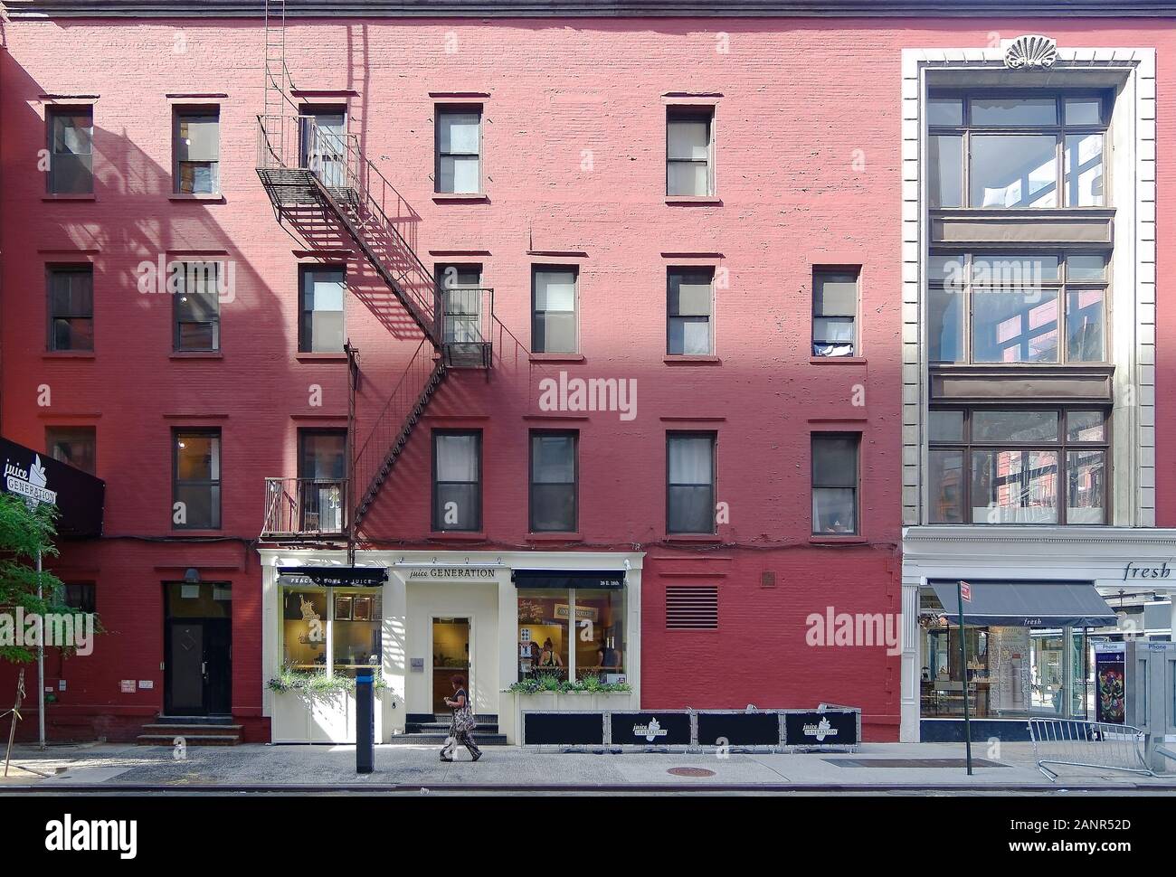 Old tenement building nyc hi-res stock photography and images - Alamy