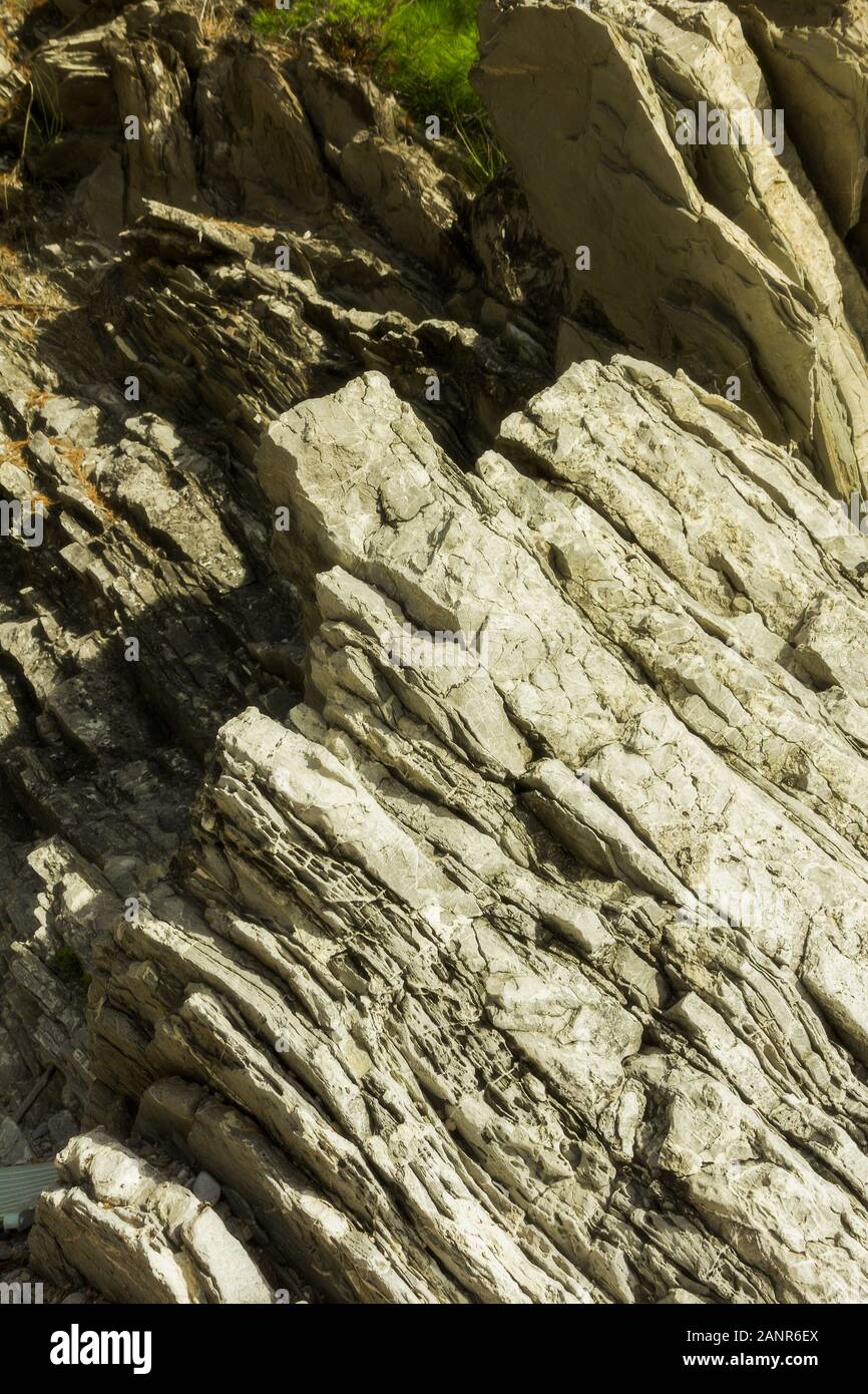 Layers of shale rocks hi-res stock photography and images - Alamy