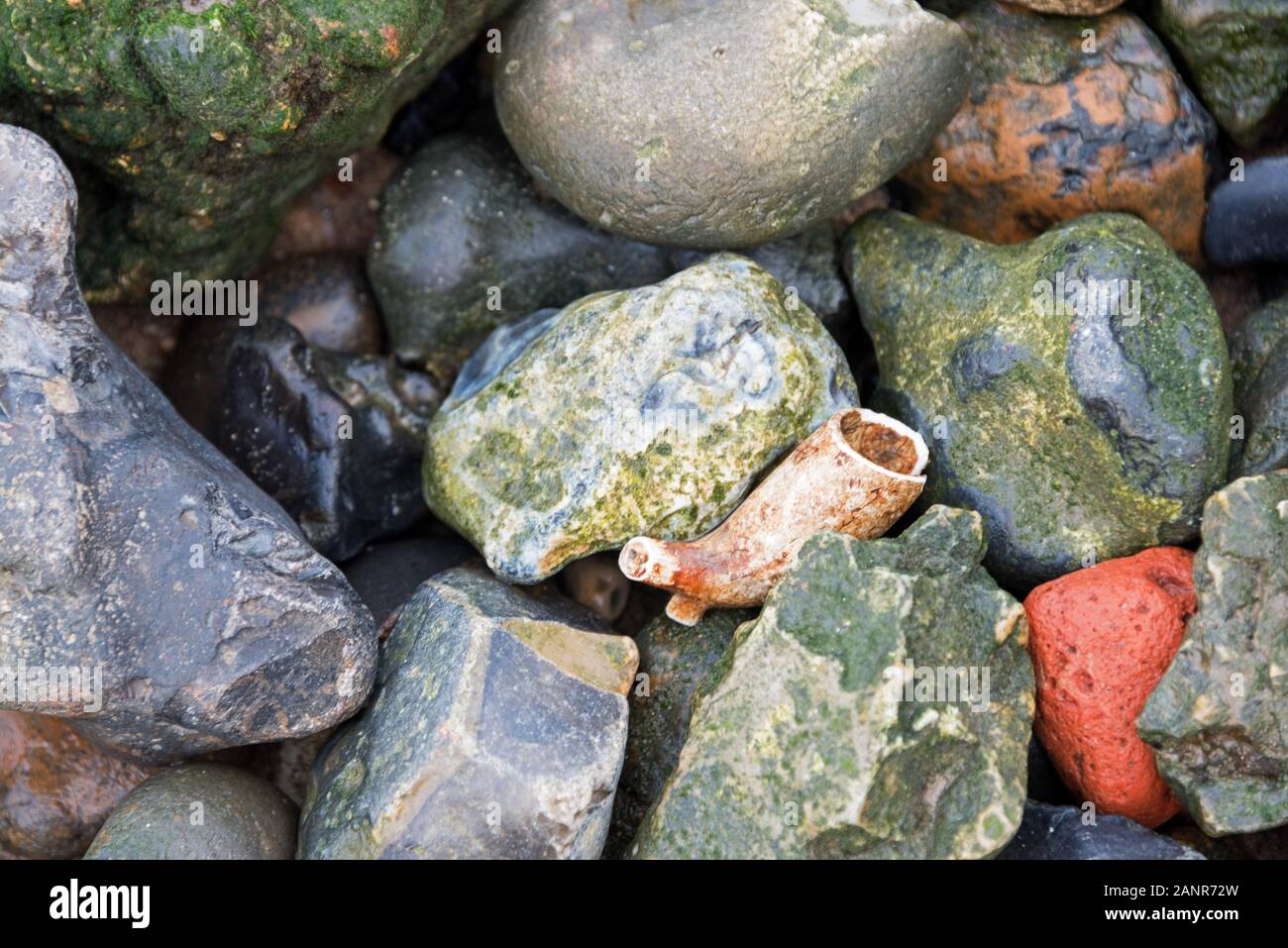 Clay pipe hi-res stock photography and images - Alamy