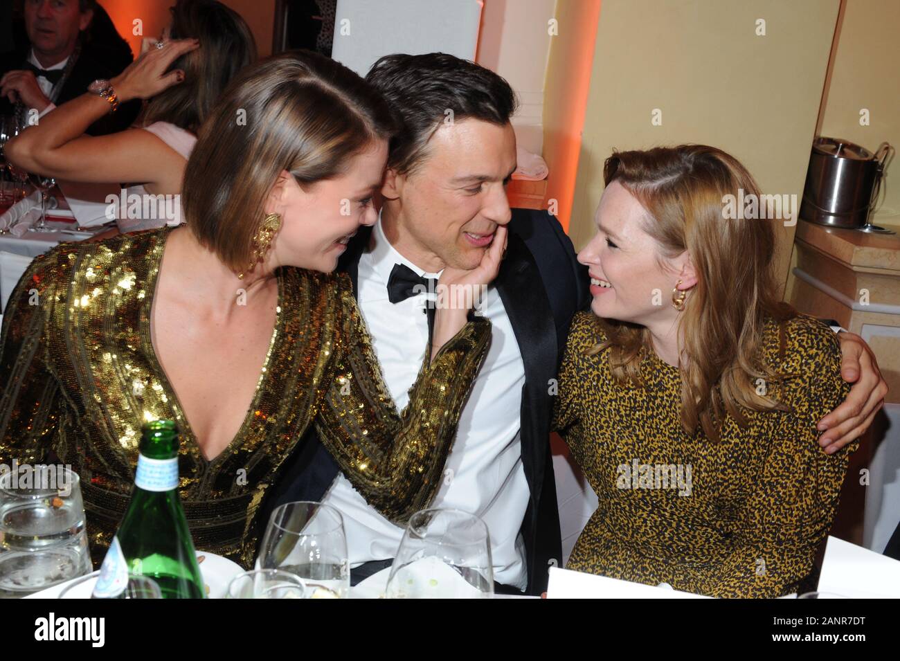 Munich, Germany. 18th Jan, 2020. The actors Jessica Schwarz, Florian ...