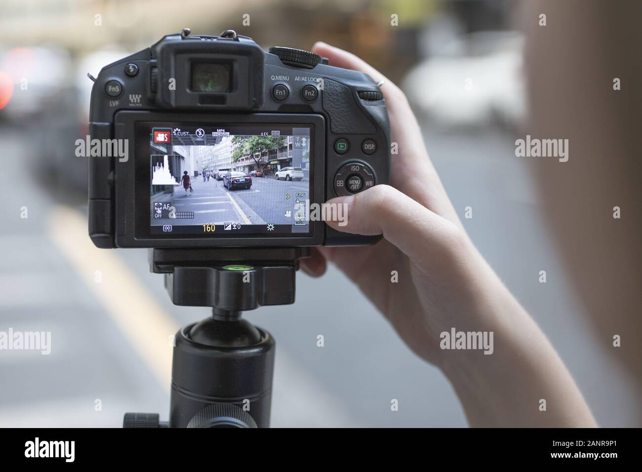 Manila, Philippines - April, 8, 2018: DSLR camera screen taking photo ...