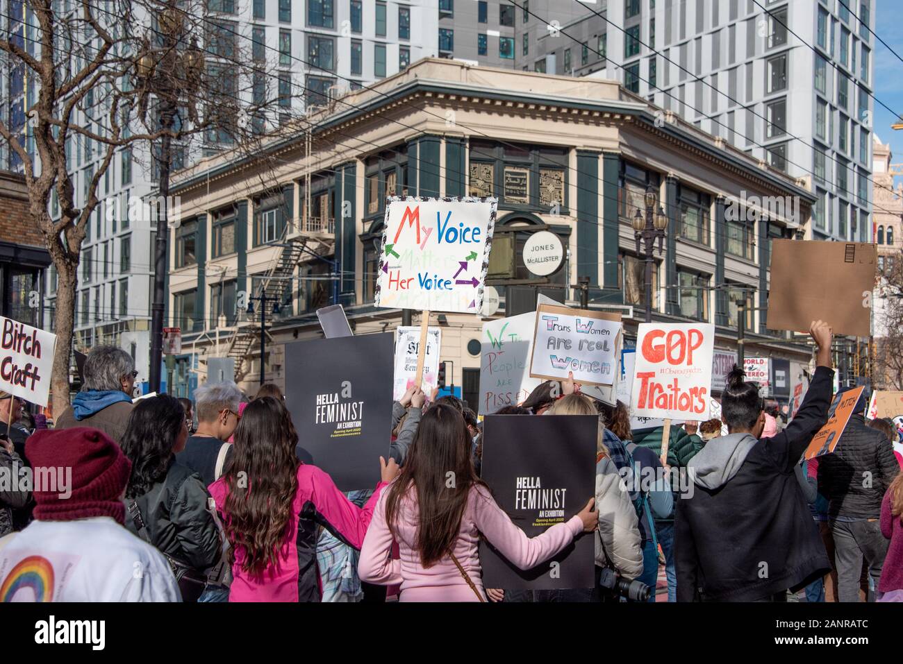 Holding protest signs hi-res stock photography and images - Alamy