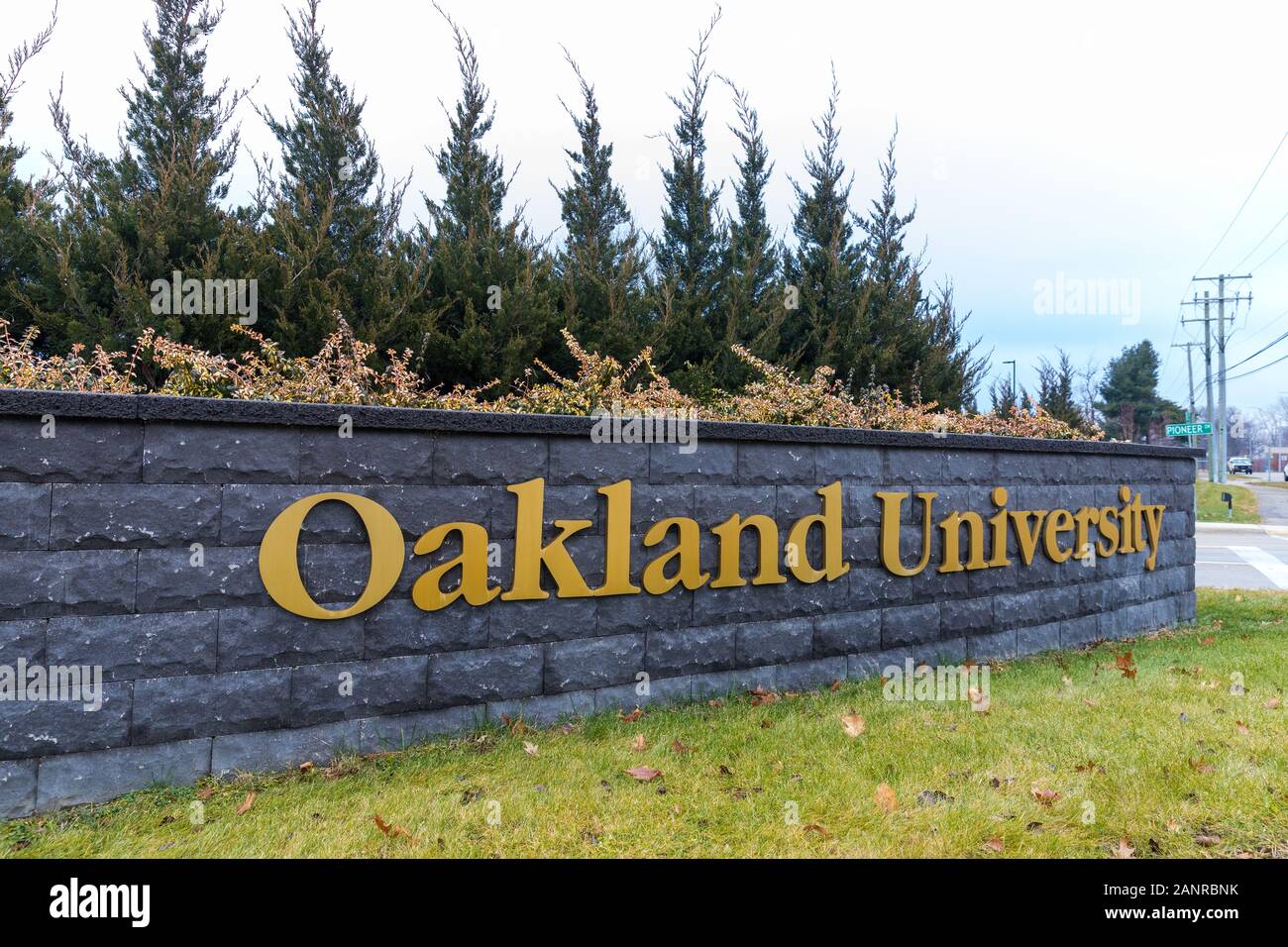Rochester, MI / USA - January 3, 2020: Oakland University sign Stock ...