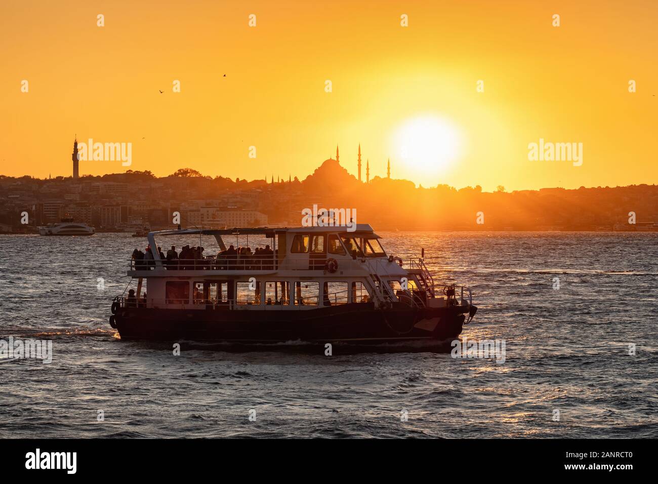 Istanbul bosphorus ferry boat night hi-res stock photography and images ...