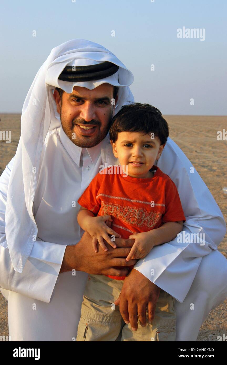 Qatari desert hi-res stock photography and images - Alamy