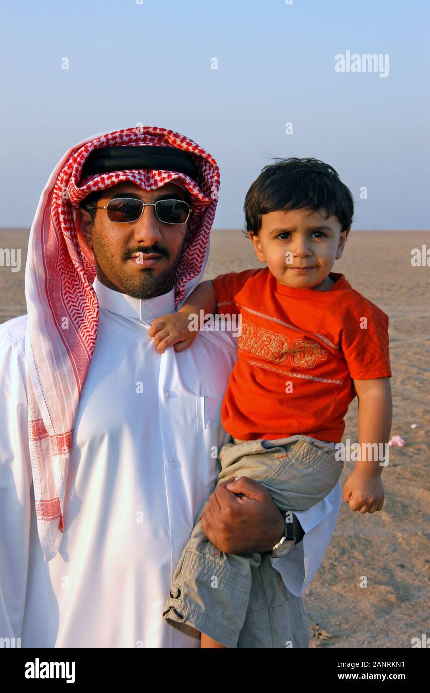 Qatari man hi-res stock photography and images - Alamy
