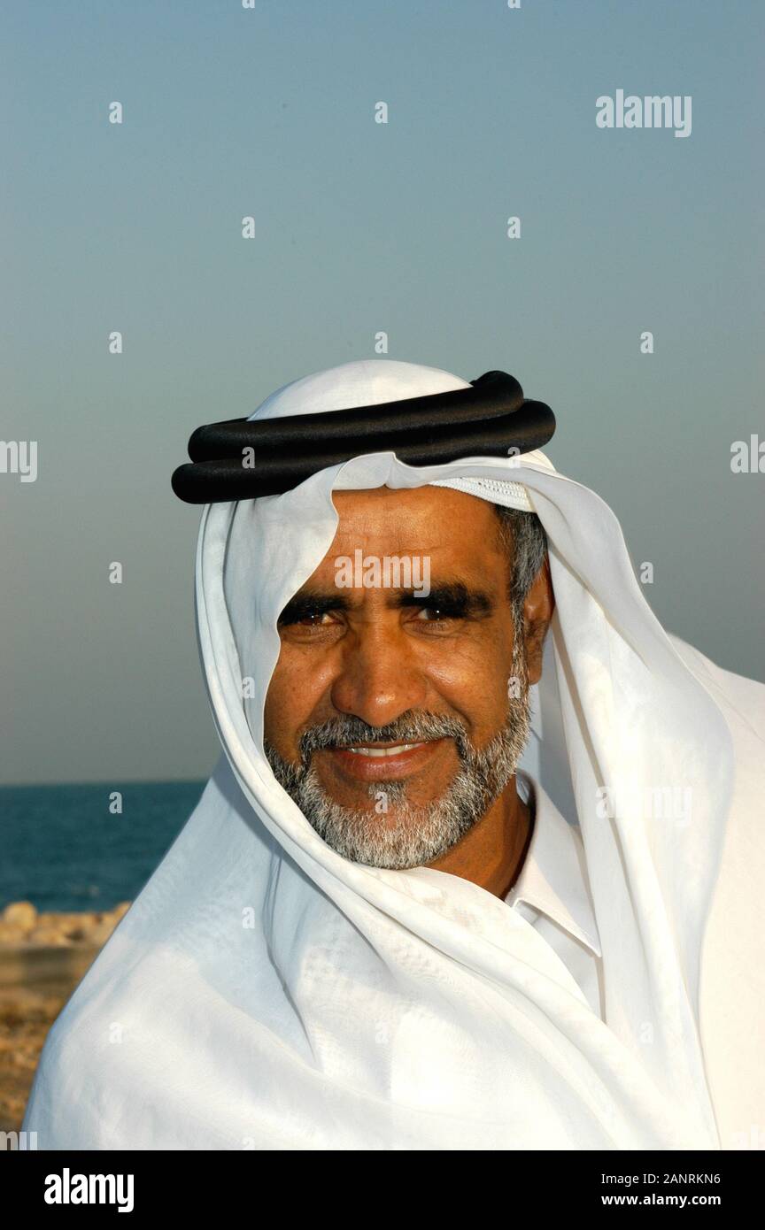 Thobe hi-res stock photography and images - Alamy