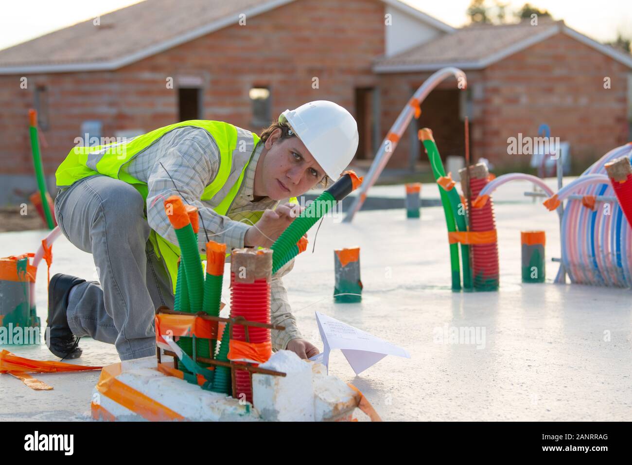 Scaffolding inspector hi-res stock photography and images - Alamy