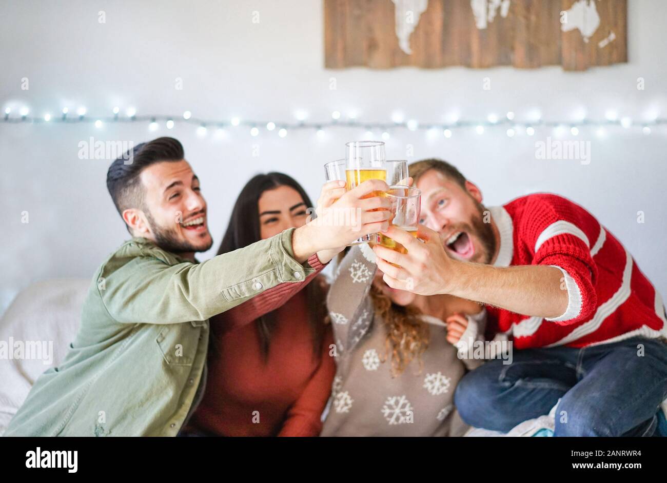Group of friends cheering hi-res stock photography and images - Alamy