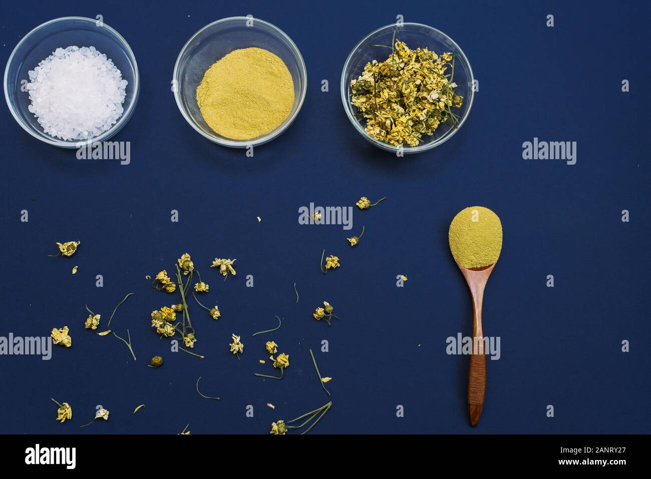 This face pack removes dead skin. Collagen powder or yellow clay on ...