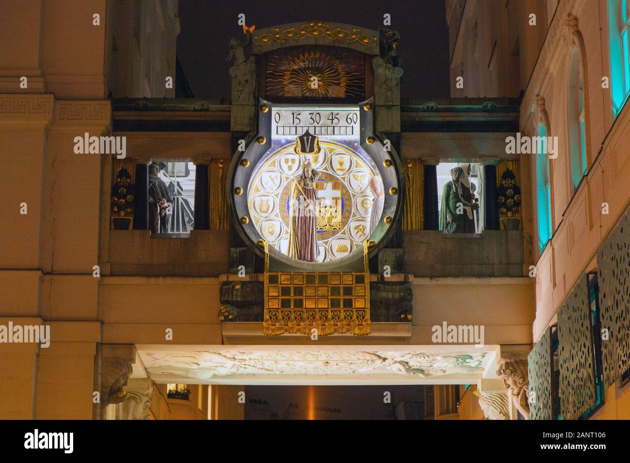 Hostoric clock hi-res stock photography and images - Alamy