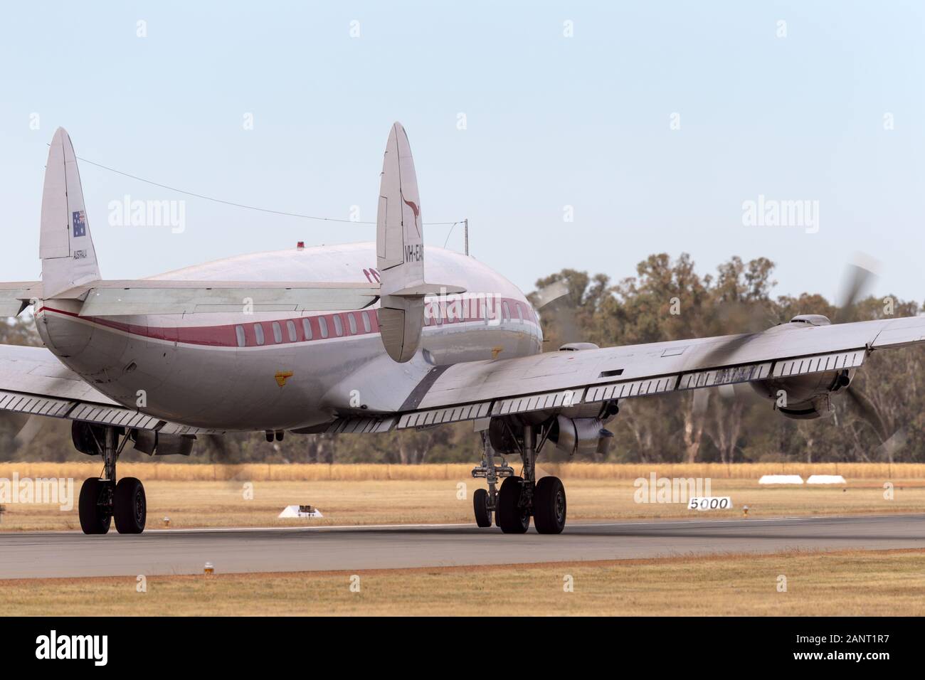 Lockheed C-121C Super Constellation vintage airliner aircraft VH-EAG ...