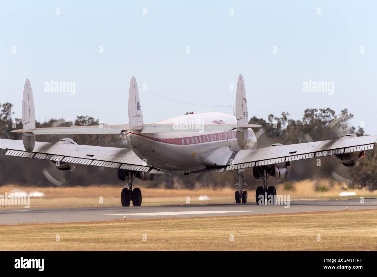 Lockheed super constellation qantas hi-res stock photography and images ...