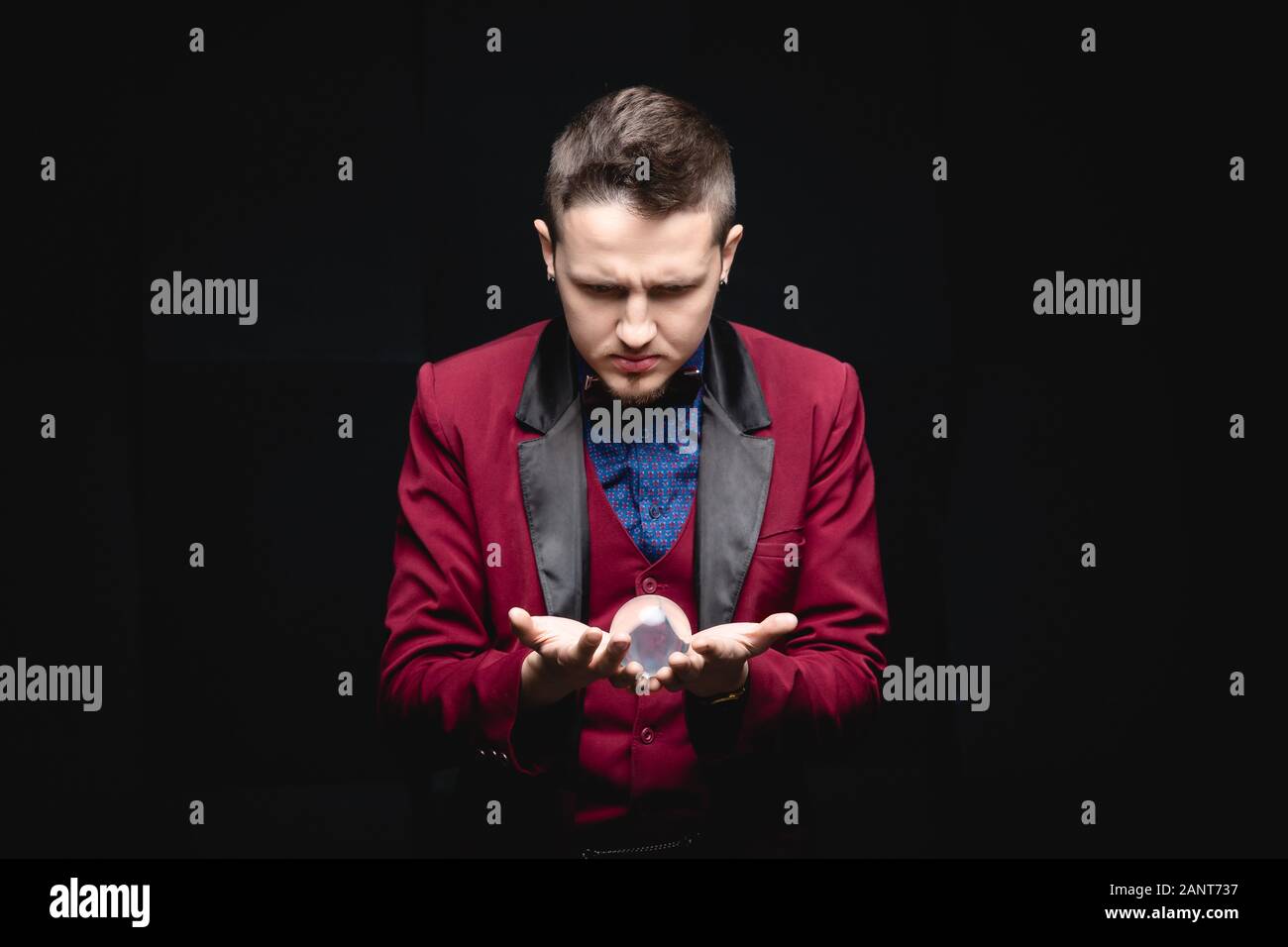 Levitation illusion hi-res stock photography and images - Alamy