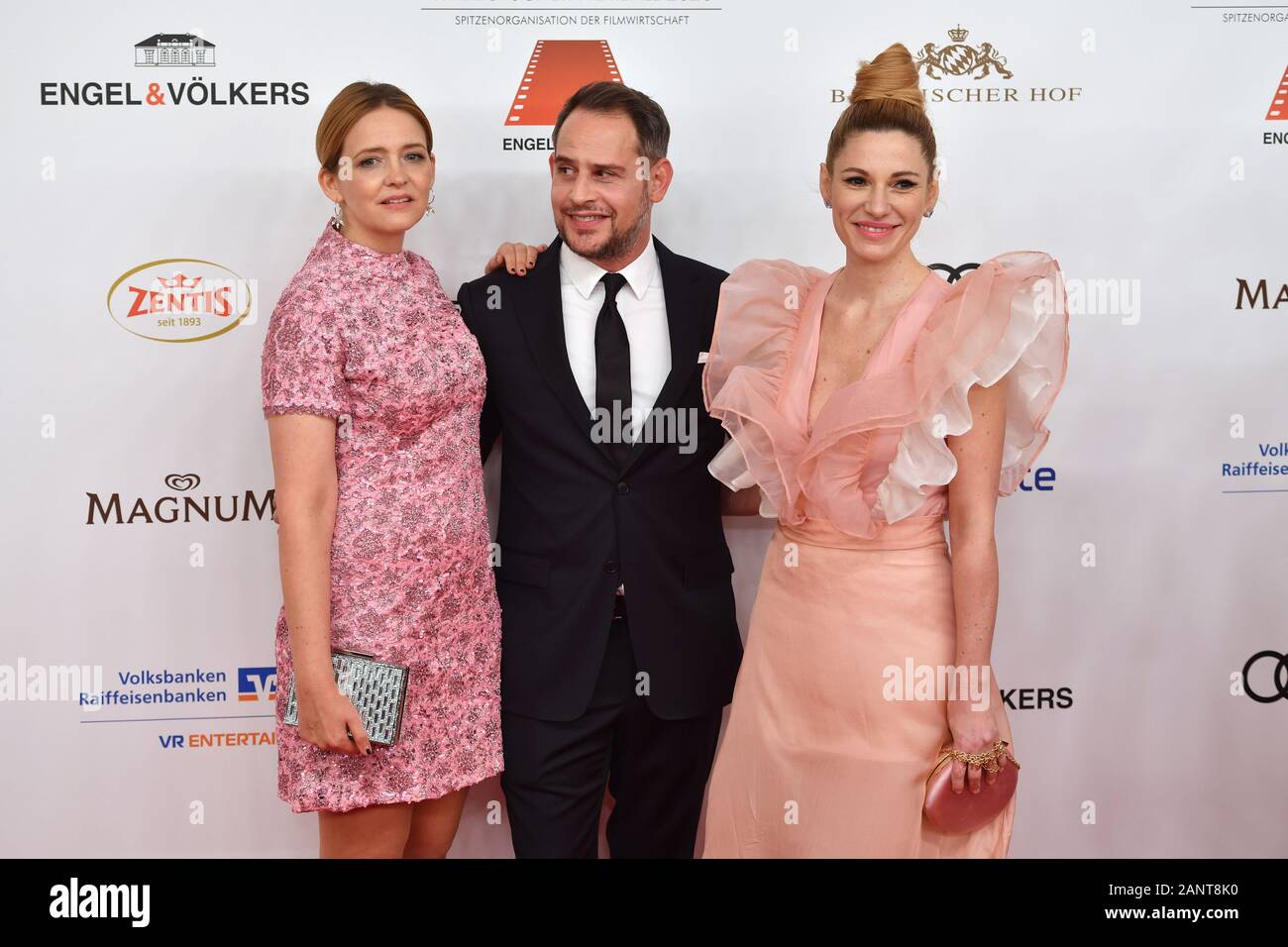 Munich, Germany. 18th Jan, 2020. from left: Laura Tonke, Moritz ...