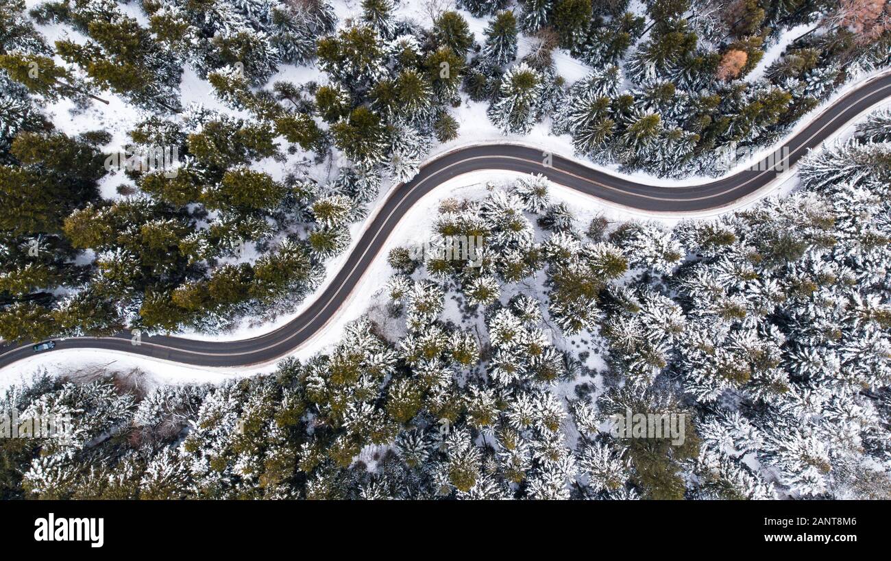 Driving down scenic winding road hi-res stock photography and images ...
